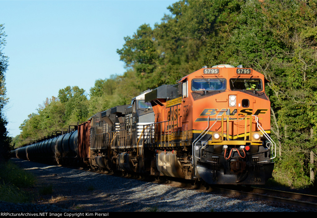 BNSF 5795 NS 9771 2776 CSX Train K140 Crude Oil Loads